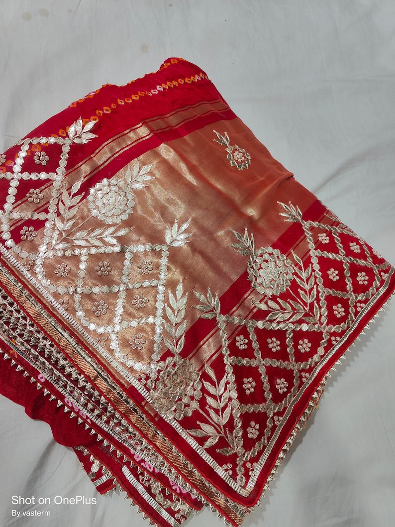 Saree de seda Gajji rojo, bordado a mano Gotta Patti, Gharchola nupcial ...