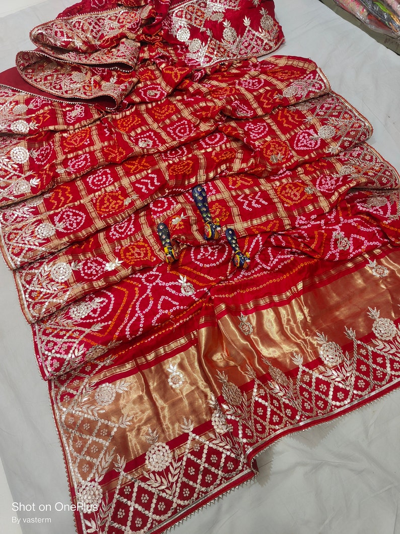 Saree de seda Gajji rojo, bordado a mano Gotta Patti, Gharchola nupcial ...