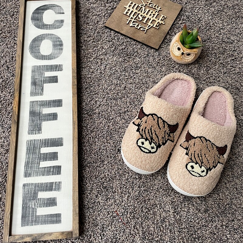 Highland Cow Slippers - Etsy