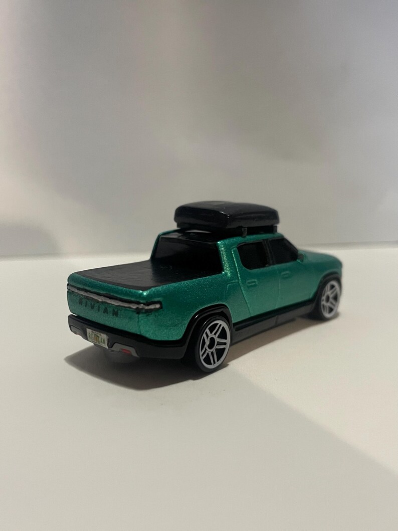 Custom Rivian R1T 1/64 Scale Diecast Truck - Etsy