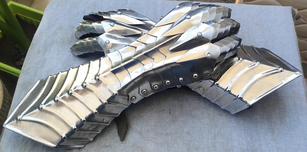 Medieval Metal Gauntlets Gloves Pair Fantasy Black/silver Finish ...