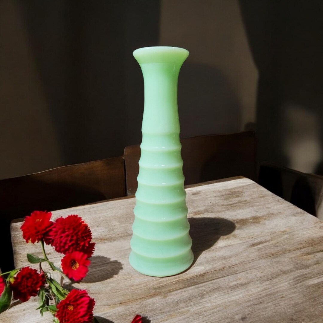 Jadeite Vase Jeannette Glass Jadeite Beehive Vase Vintage Ribbed Art ...