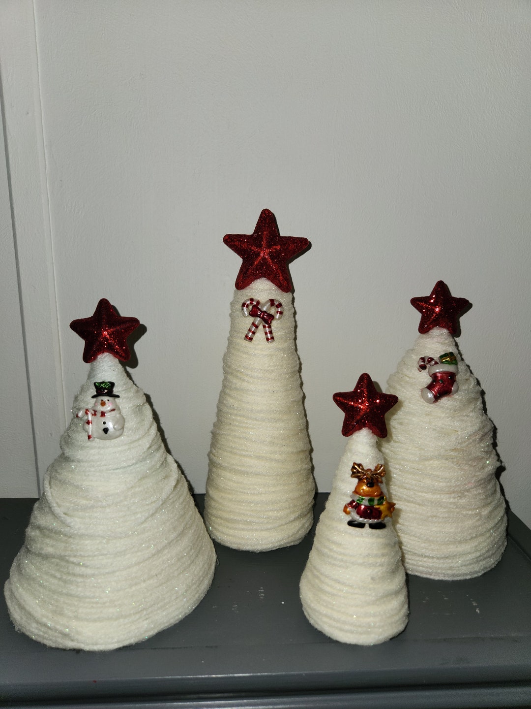 Set of 4 White Yarn Christmas Trees With Adornments - Etsy