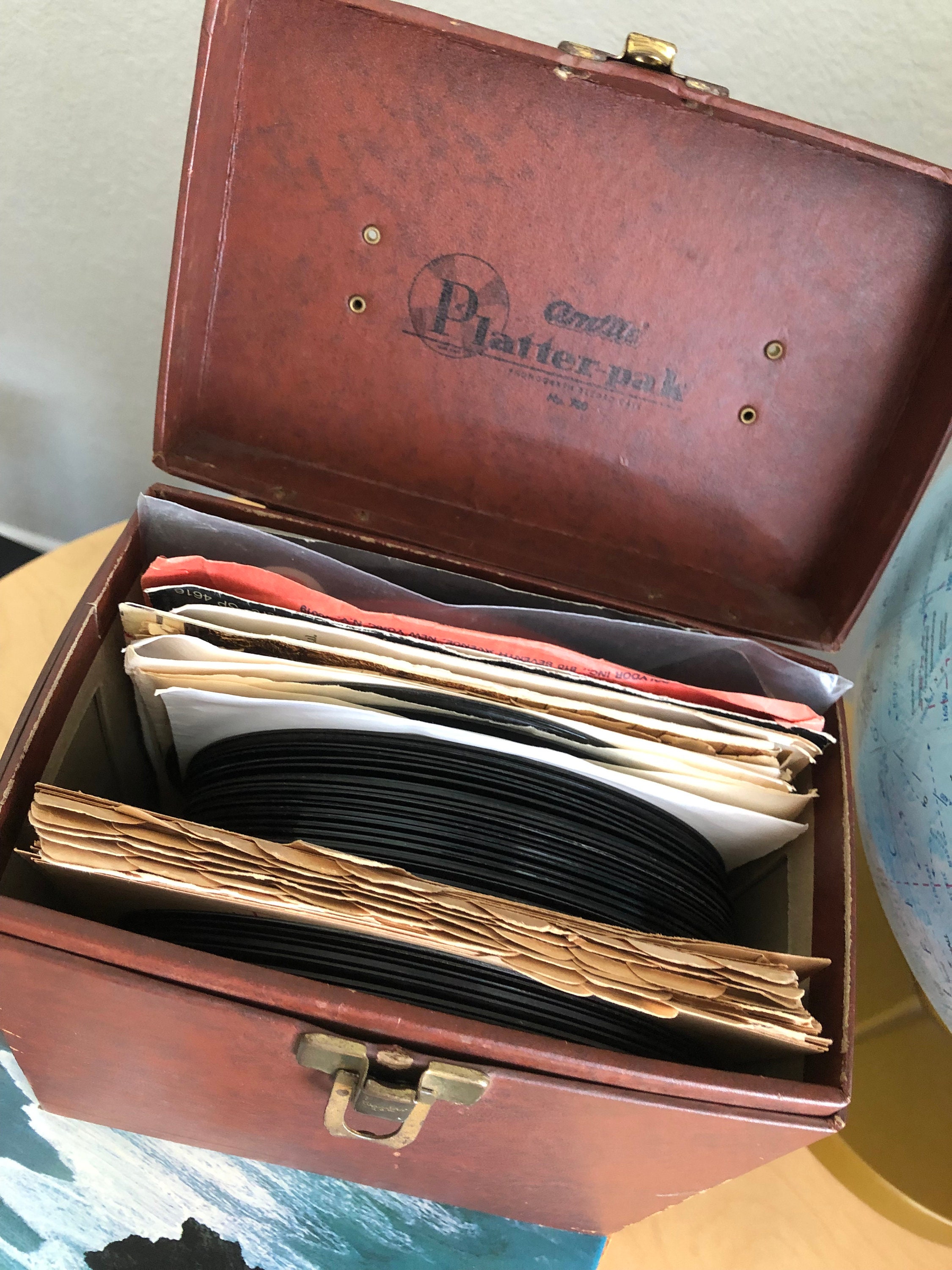 Vintage Record Case With Selection of 45s - Etsy