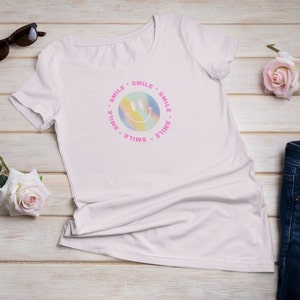 Smiley Face T-shirt Coquette Clothing Preppy Stuff Preppy T-shirt - Etsy