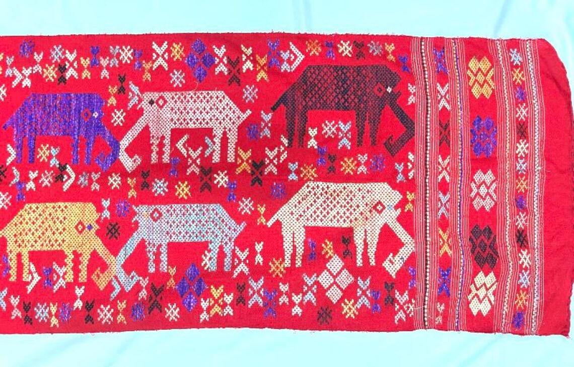 Rare Traditional Red Laostai Daeng Door Curtain (paa Kang) Animal ...