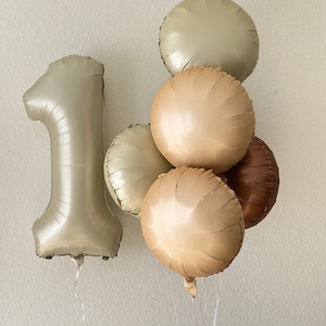 Neutral First Birthday Balloons, Minimalist Balloon Tower ...