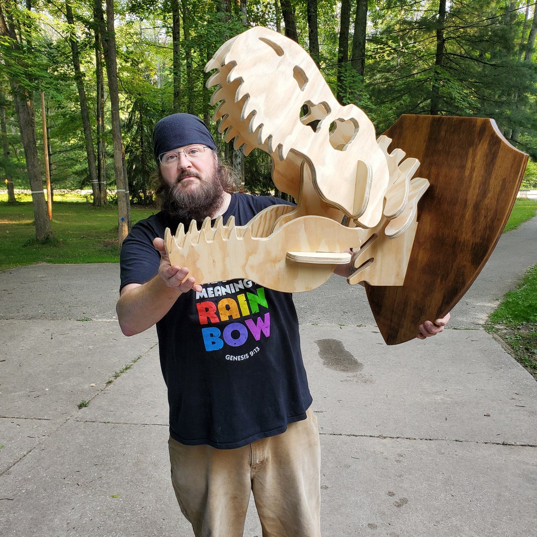 World Famous GIGANTIC Dinosaur Skeletons Made of Wood. There Are Many ...