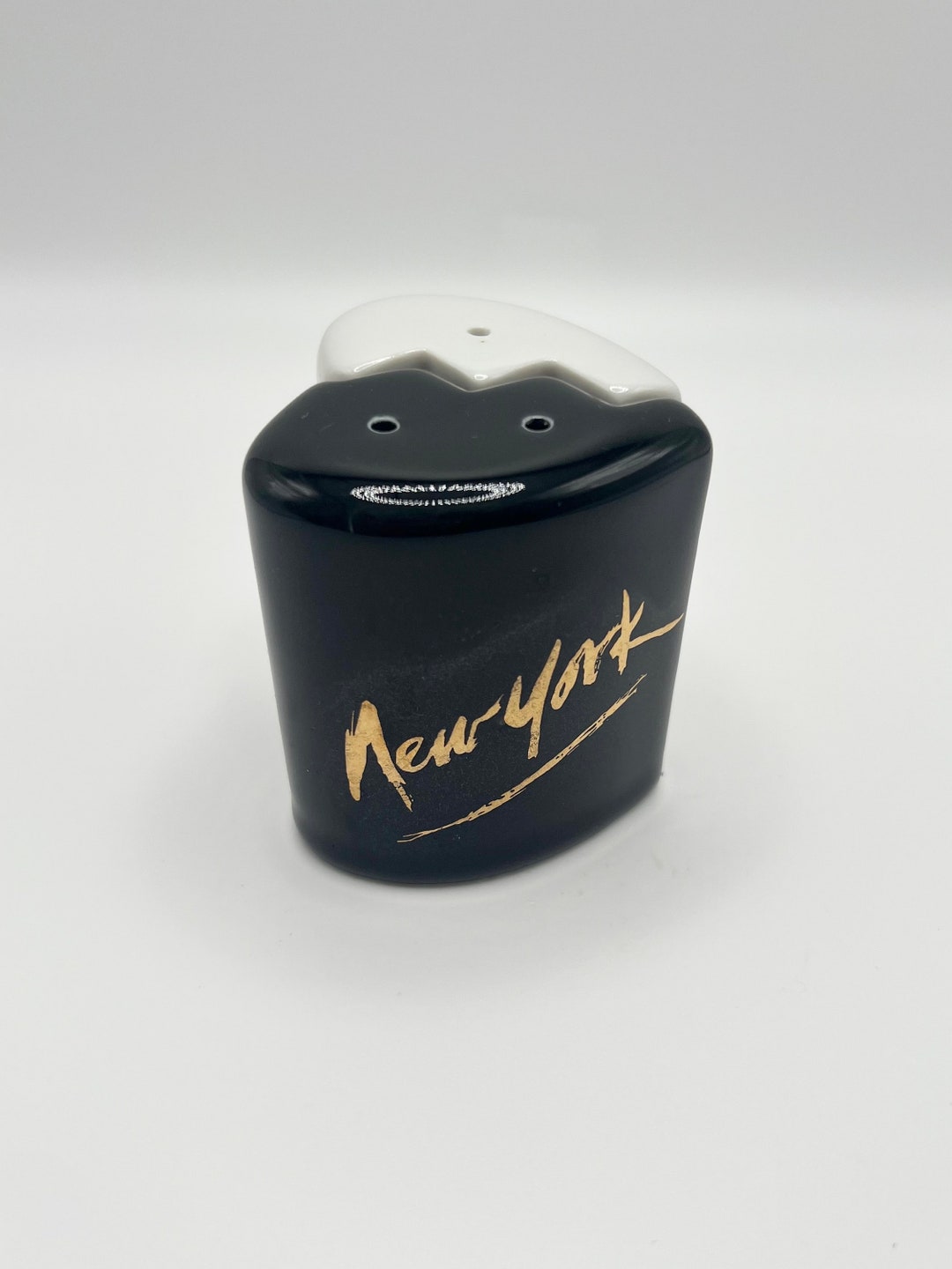 1980’s New York Souvenir Broken Heart Salt & Pepper Shakers - Etsy