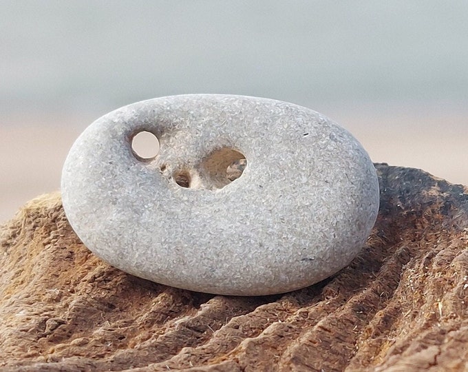 UNIQUE TINY Holey Stone 0.9/2.2cm Hag Stone Pebble With Natural Holes ...