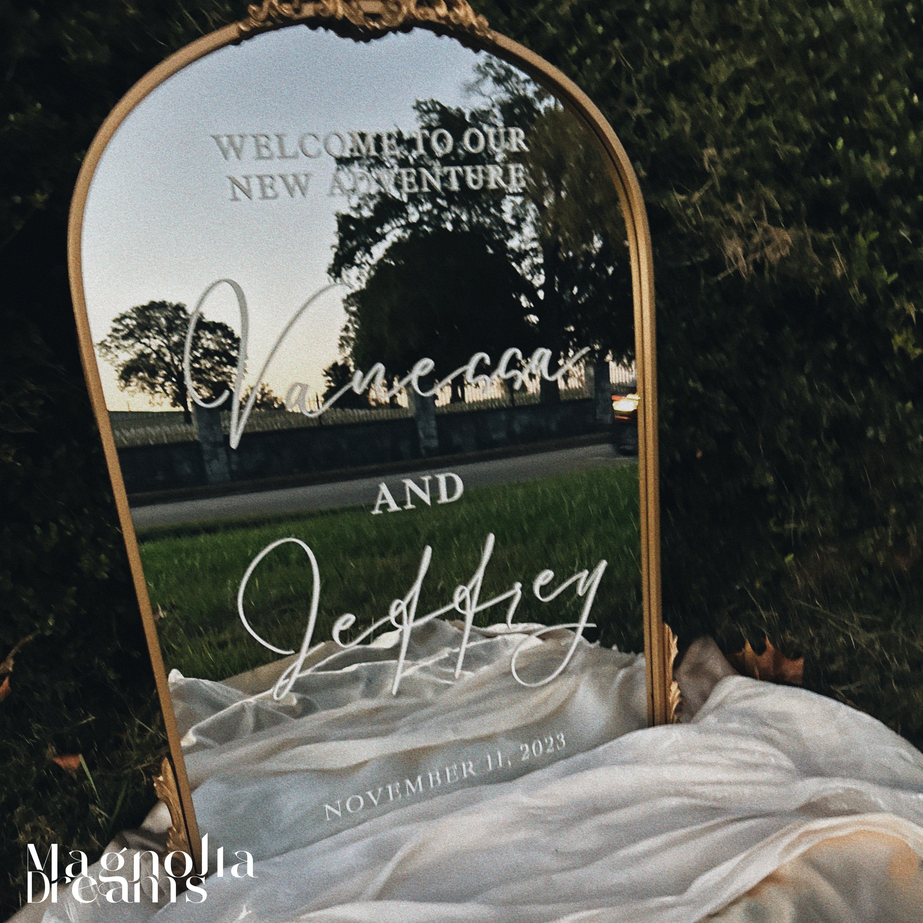 Large Gold Arch Mirror With Flourish for Elegant Wedding Welcome Sign ...
