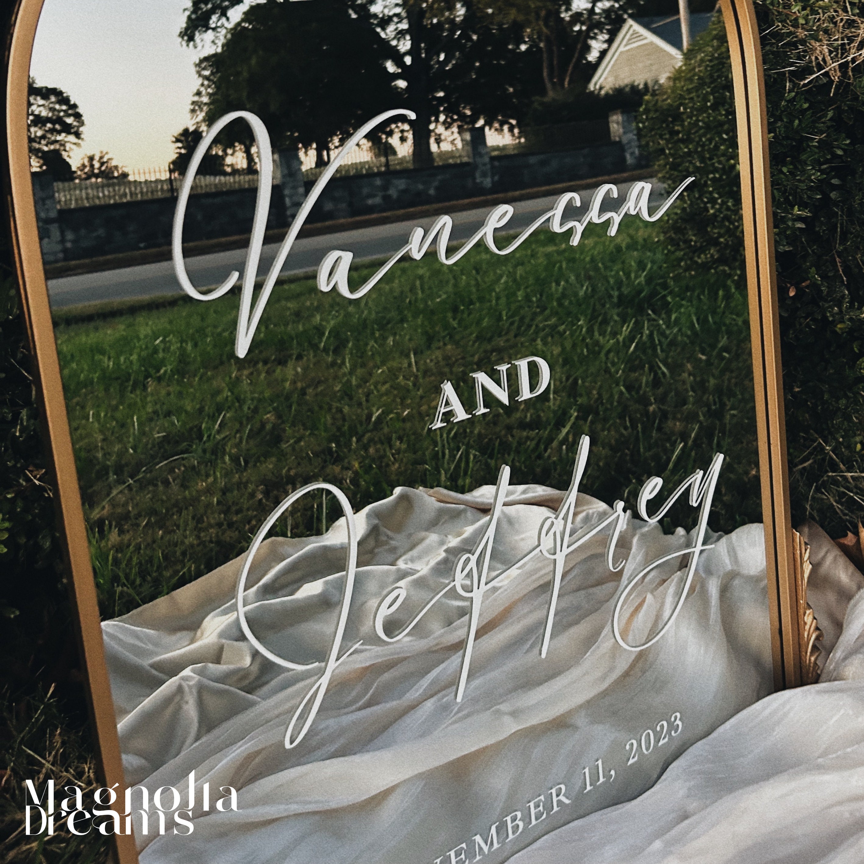 Gold Arch Mirror Wedding Welcome Sign Elegant Decor for Weddings and ...