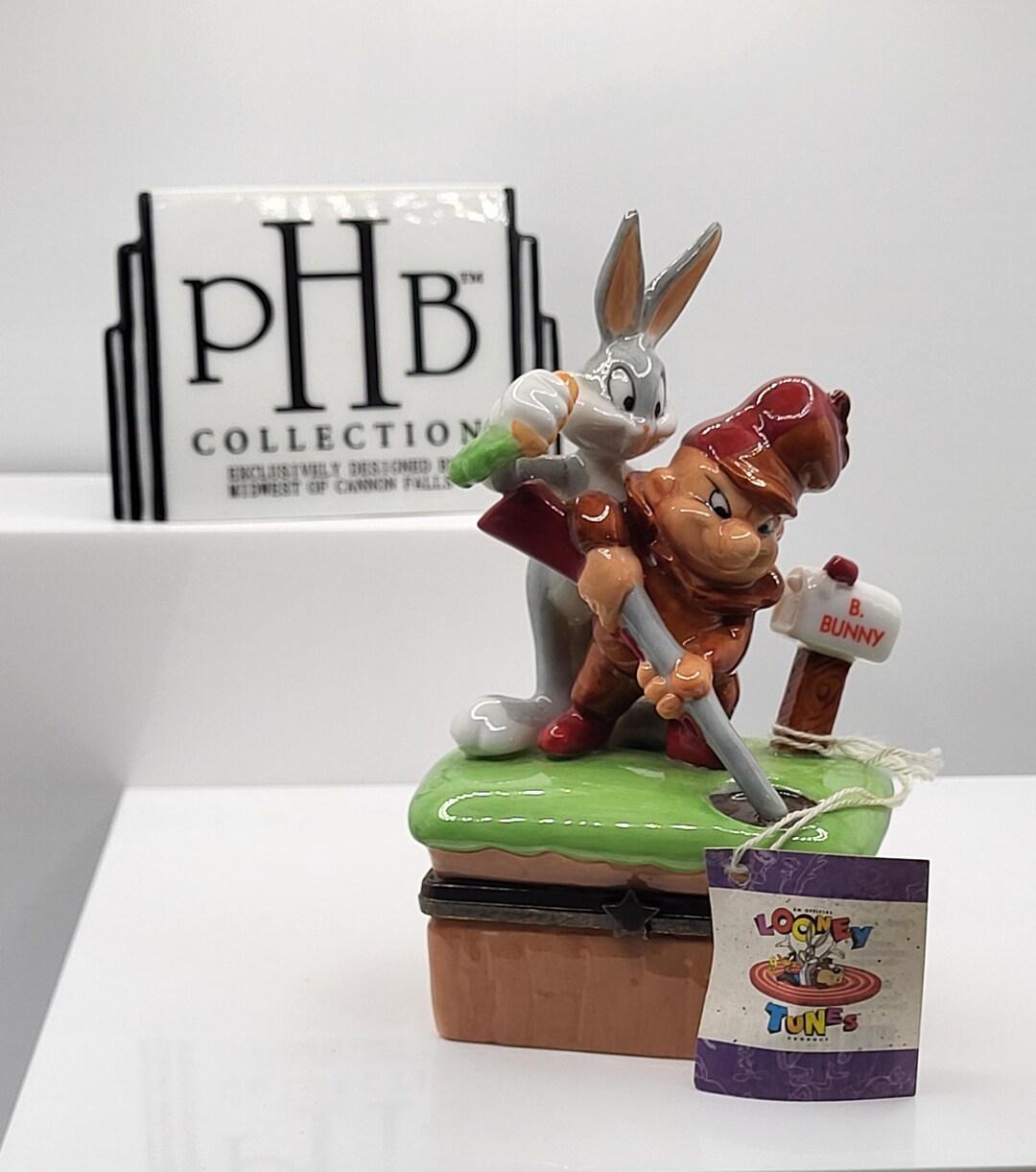 Looney Tunes Bugs Bunny and Elmer Fudd Porcelain Hinged Box With Tag ...