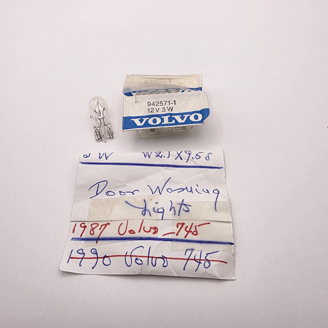 Vintage Volvo 942571-1 12V 3W Door Warning Light Bulb – W2.1x9.5d ...