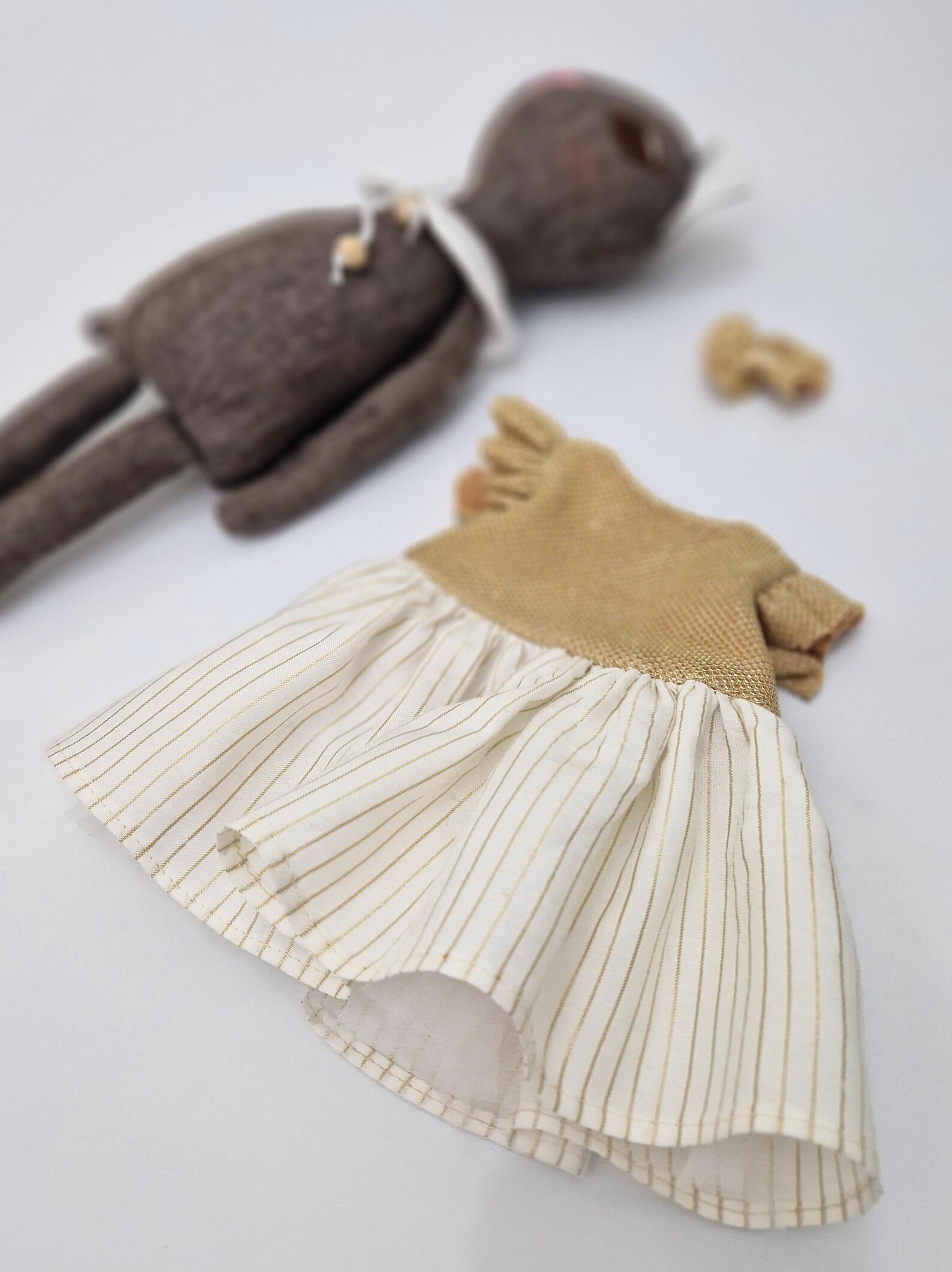 Fashionable Attire for DIY Toy Animals Like Foxes, Cats, and Bunnies ...