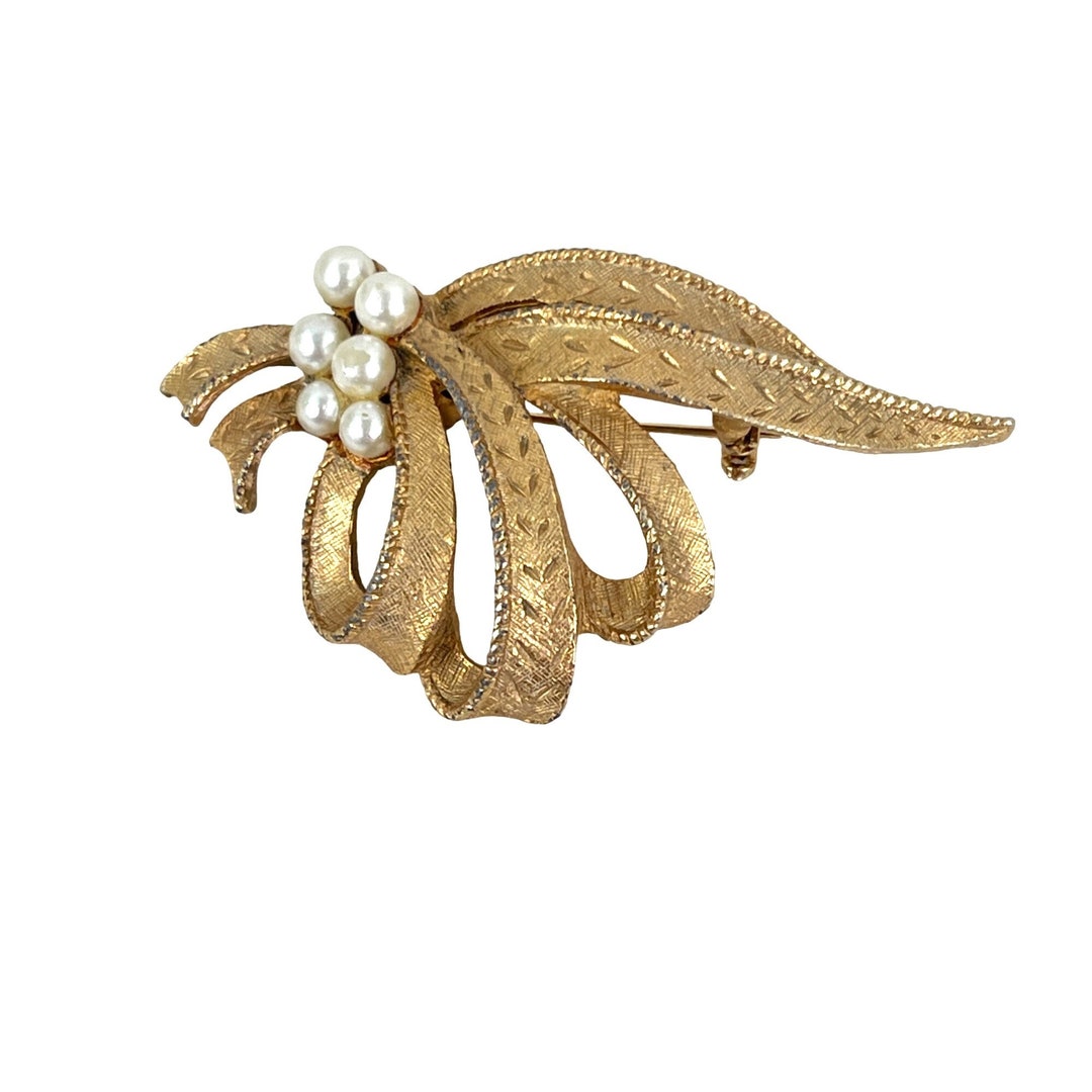 Foleys Department Store Vintage Gold Tone Brooch With Faux Pearl ...