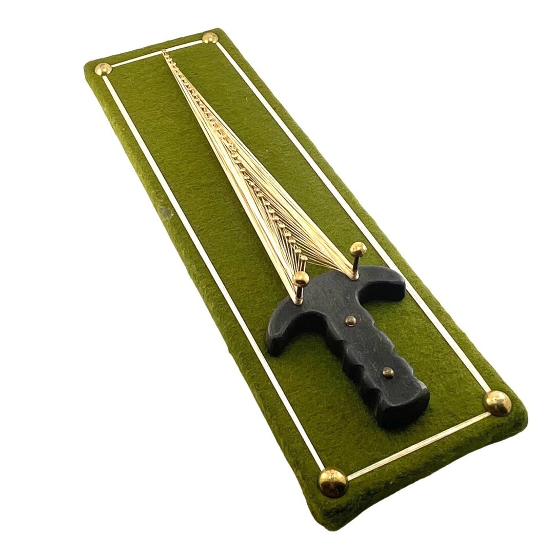 String Art Dagger Hand Made Decorative Dagger on Velvet Display Board ...