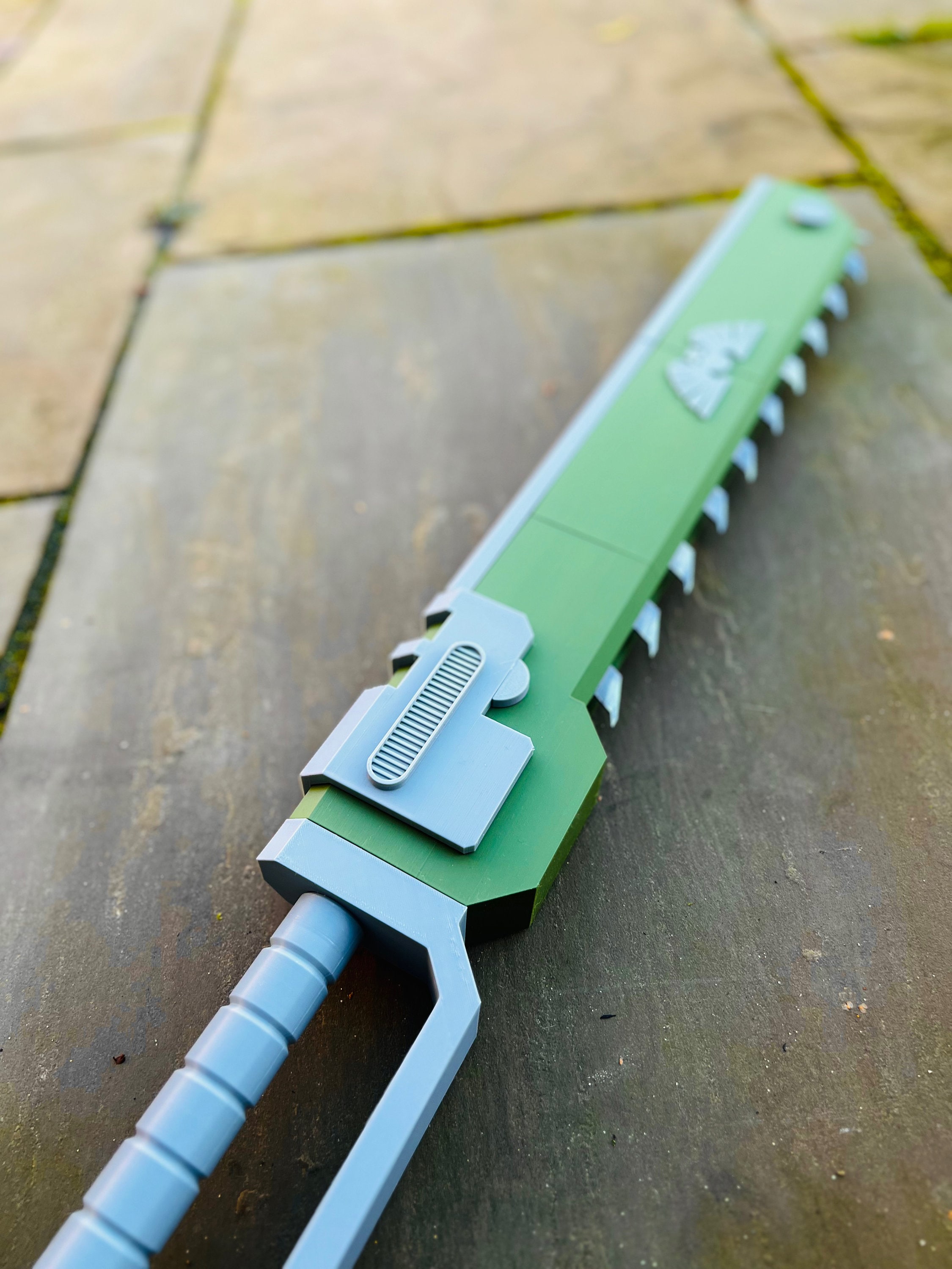 Imperial Guard Chainsword 3D Printed Kit Cosplay, Life Size Warhammer ...
