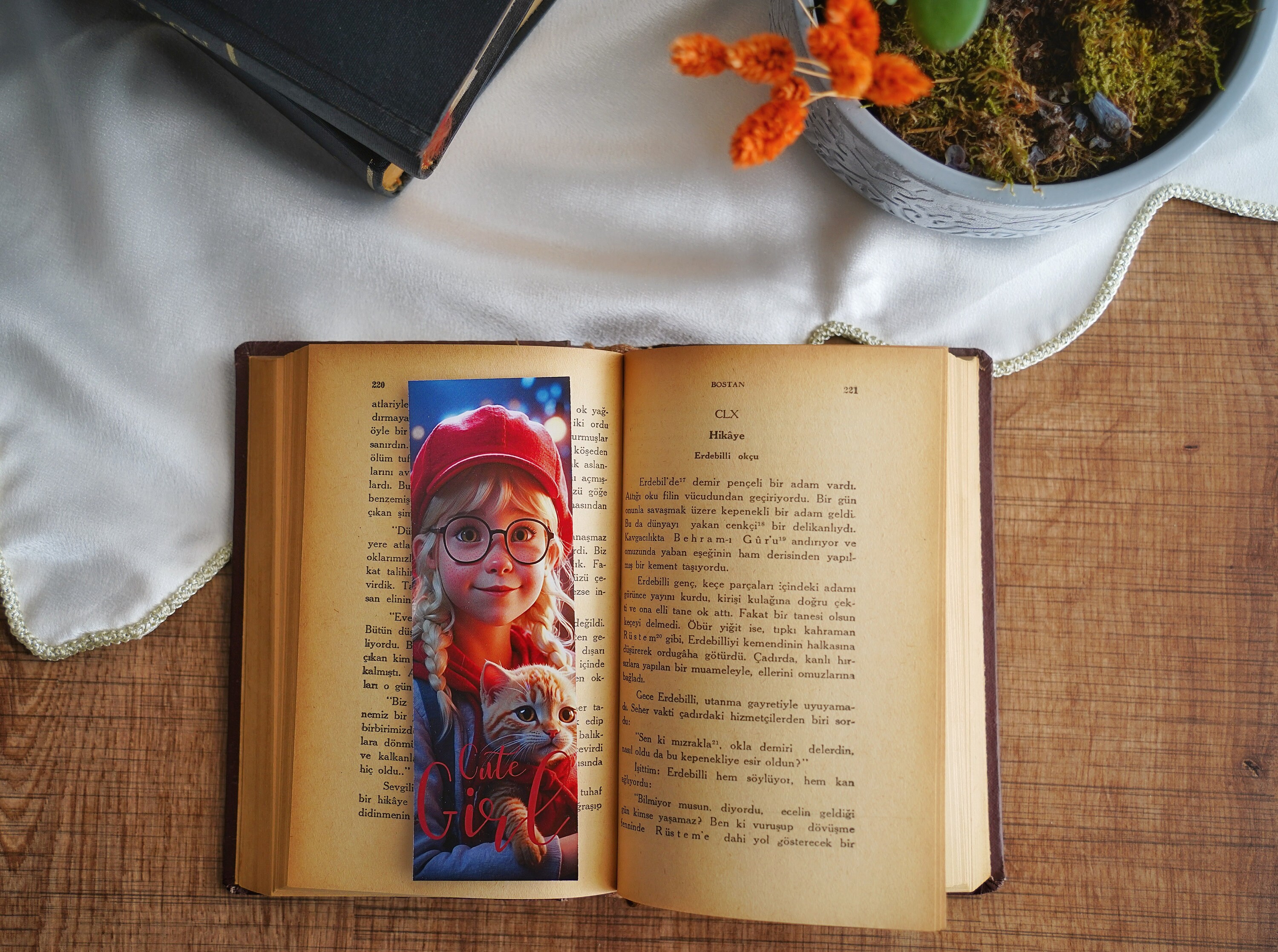 Cute Girl Bookmarks, Printable Bookmarks, Women Bokends - Etsy