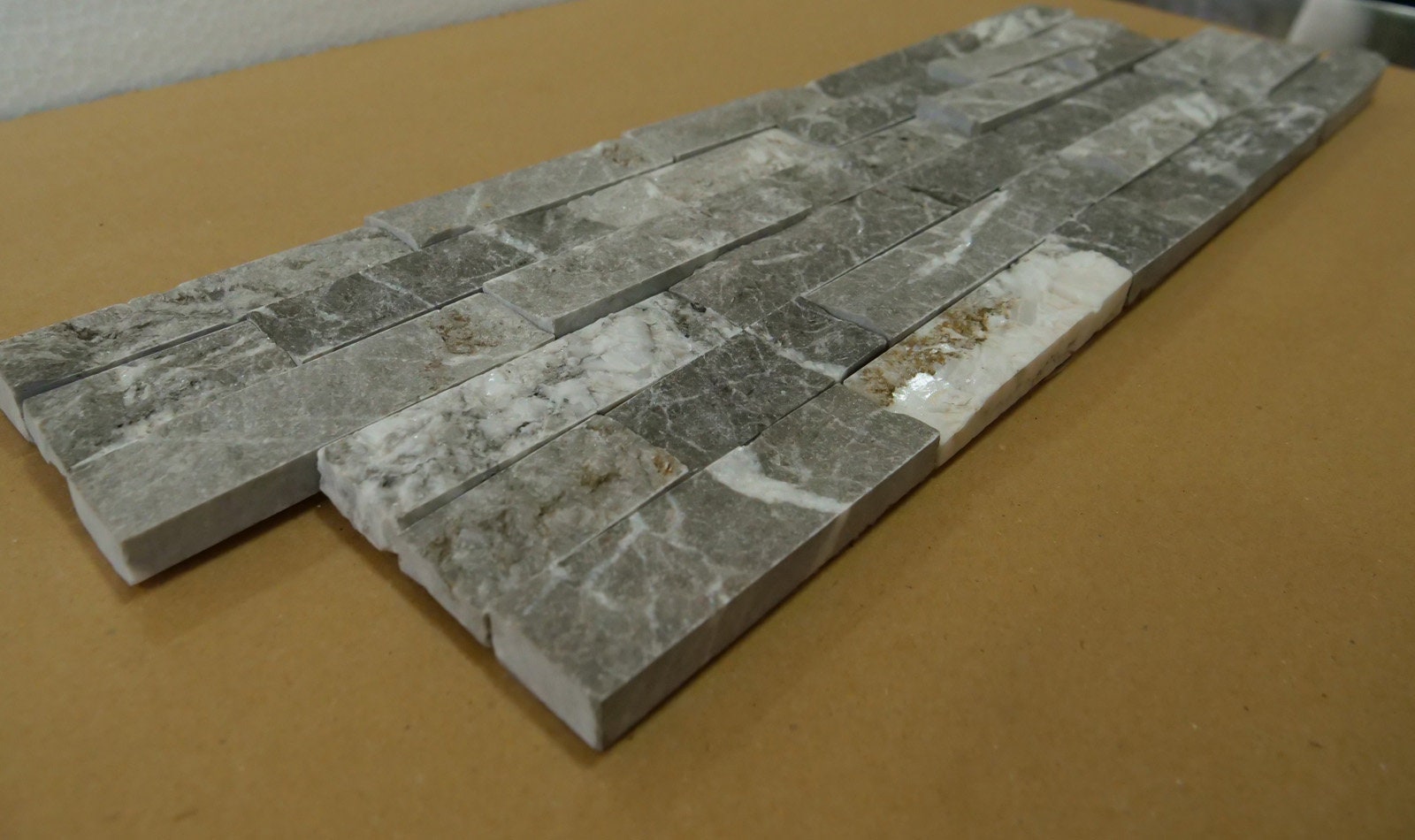 White and Grey Stone Mosaic Tiles, Natural Stones, Decorative Stones ...