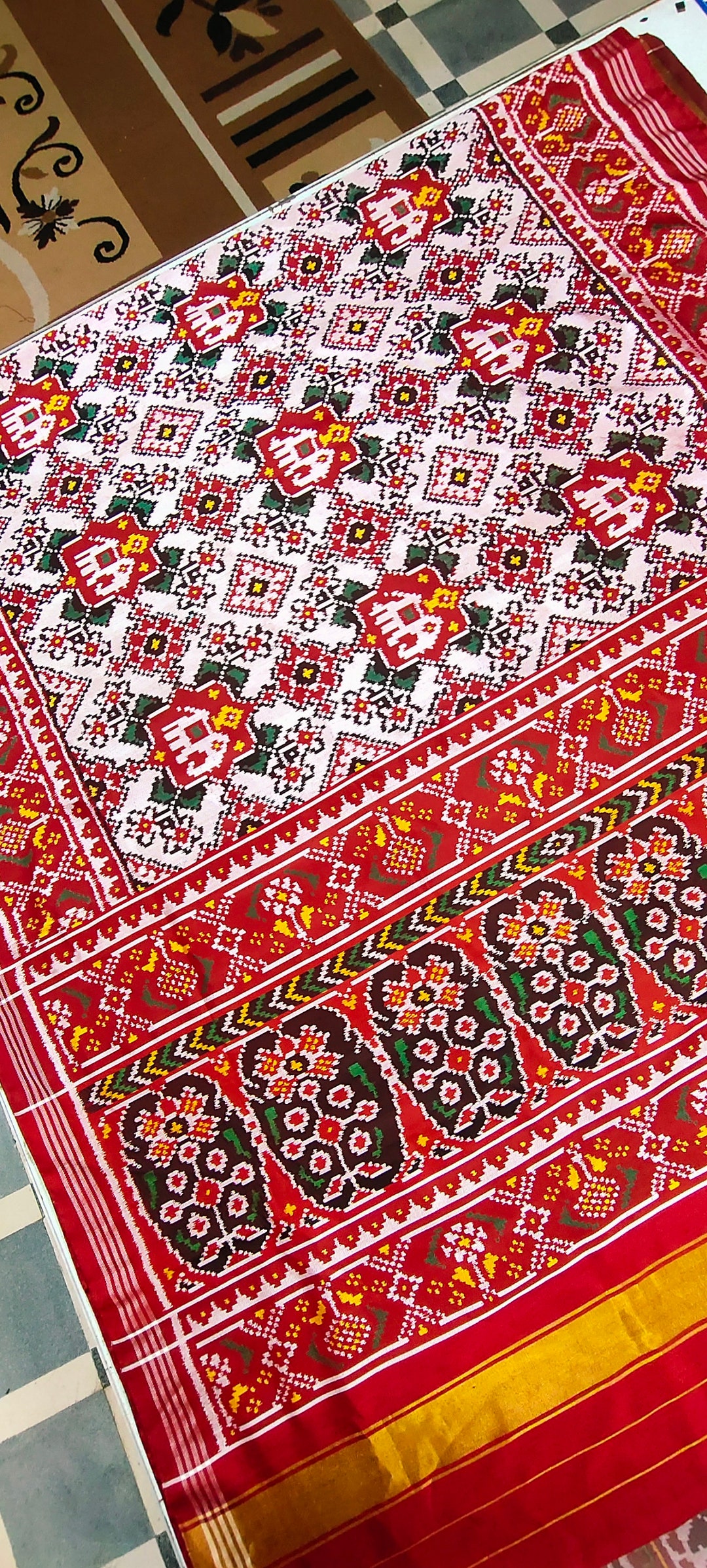 Red White Patola Ikat Saree / Indian Traditional Twil Ikat Patola Saree ...