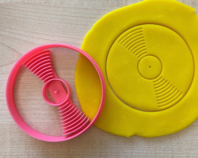 Vinyl Player Cookie Cutter Bakerlogy Biscuit Cutters Record Player ...