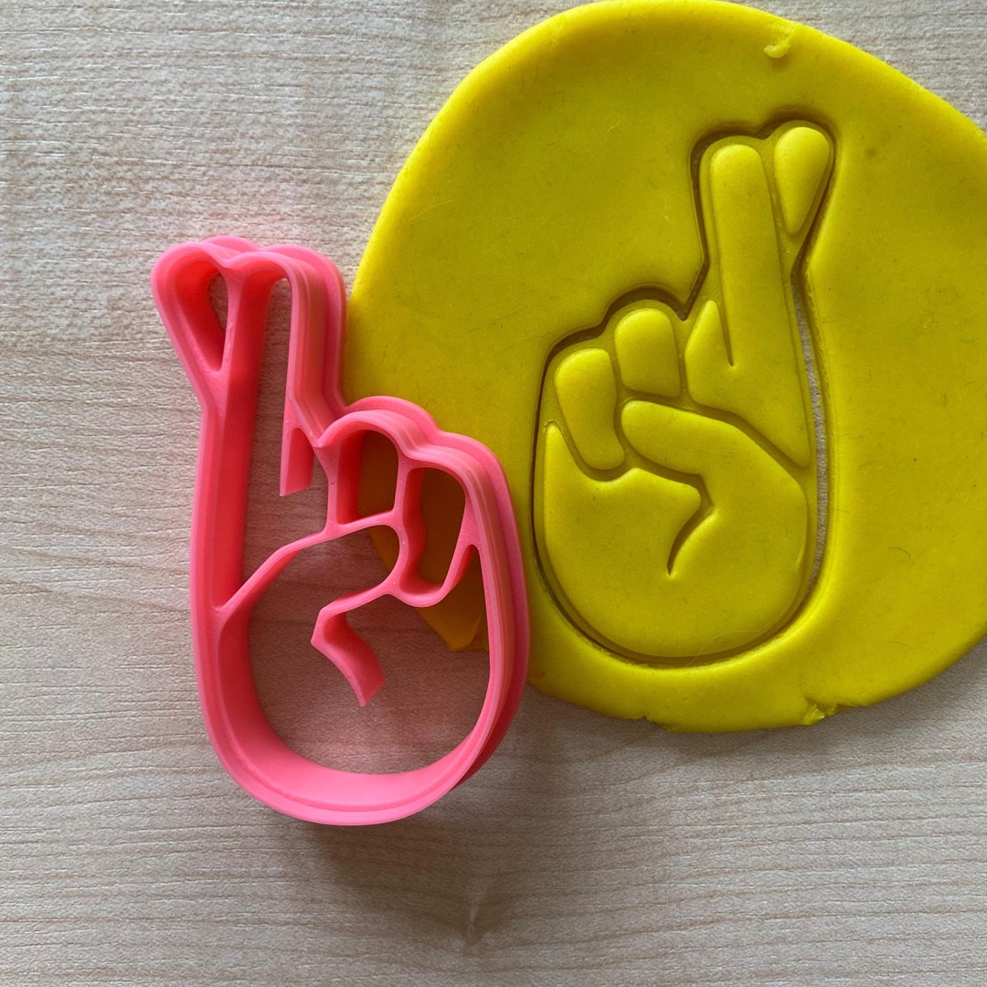 Fingers Crossed Hand Pose Cookie Cutter, Luck Sign Cookie Cutter, Good ...