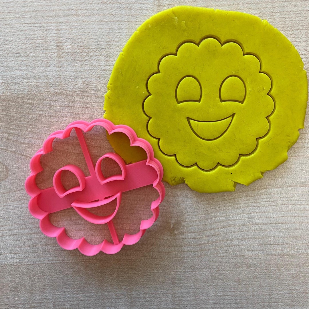 Smiley Face Cookie Cutter, Mini Smile Biscuit Stamp - Etsy