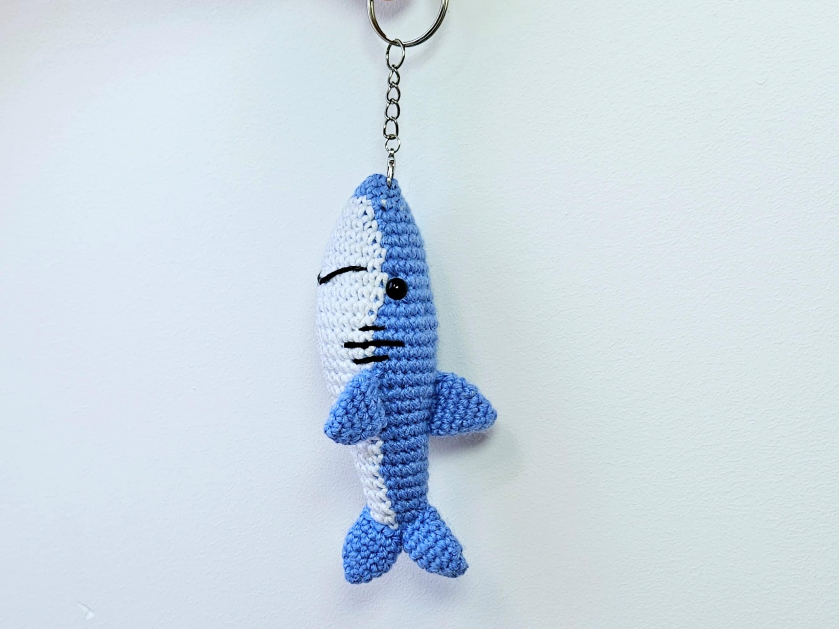BABY SHARK Keychain Crochet Pattern. Mini Fish Toy Amigurumi. Blue and ...