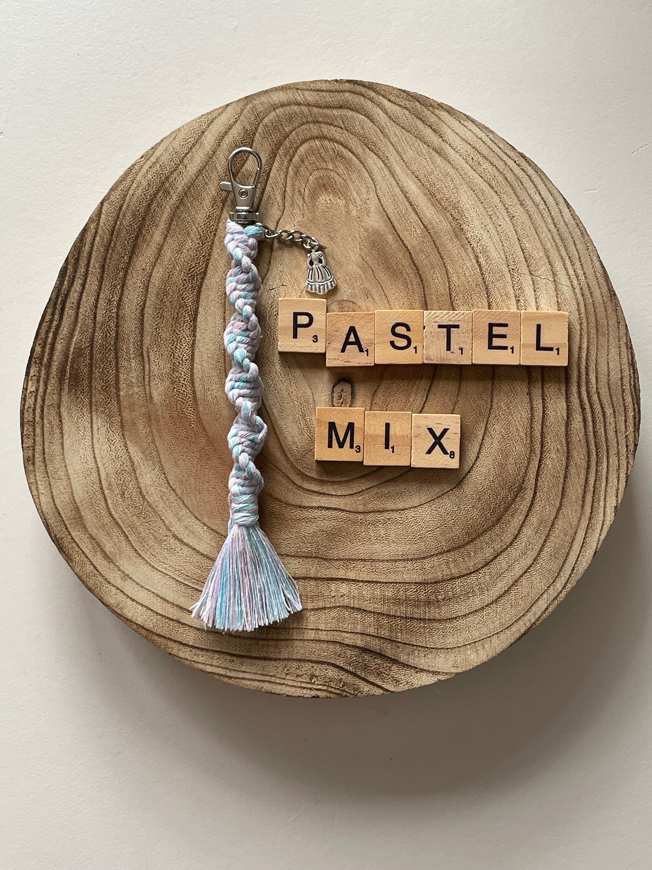Handmade Macrame Keyring / Twist Keyring / Keychain / Bag Accessories ...