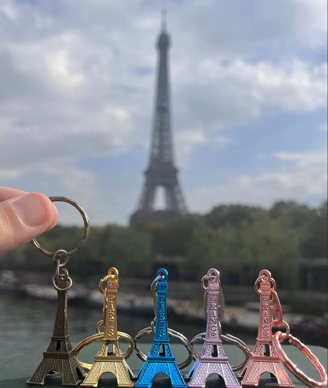 Set of 10 Eiffel Tower Keychains Authentic Parisian Charm in Your ...