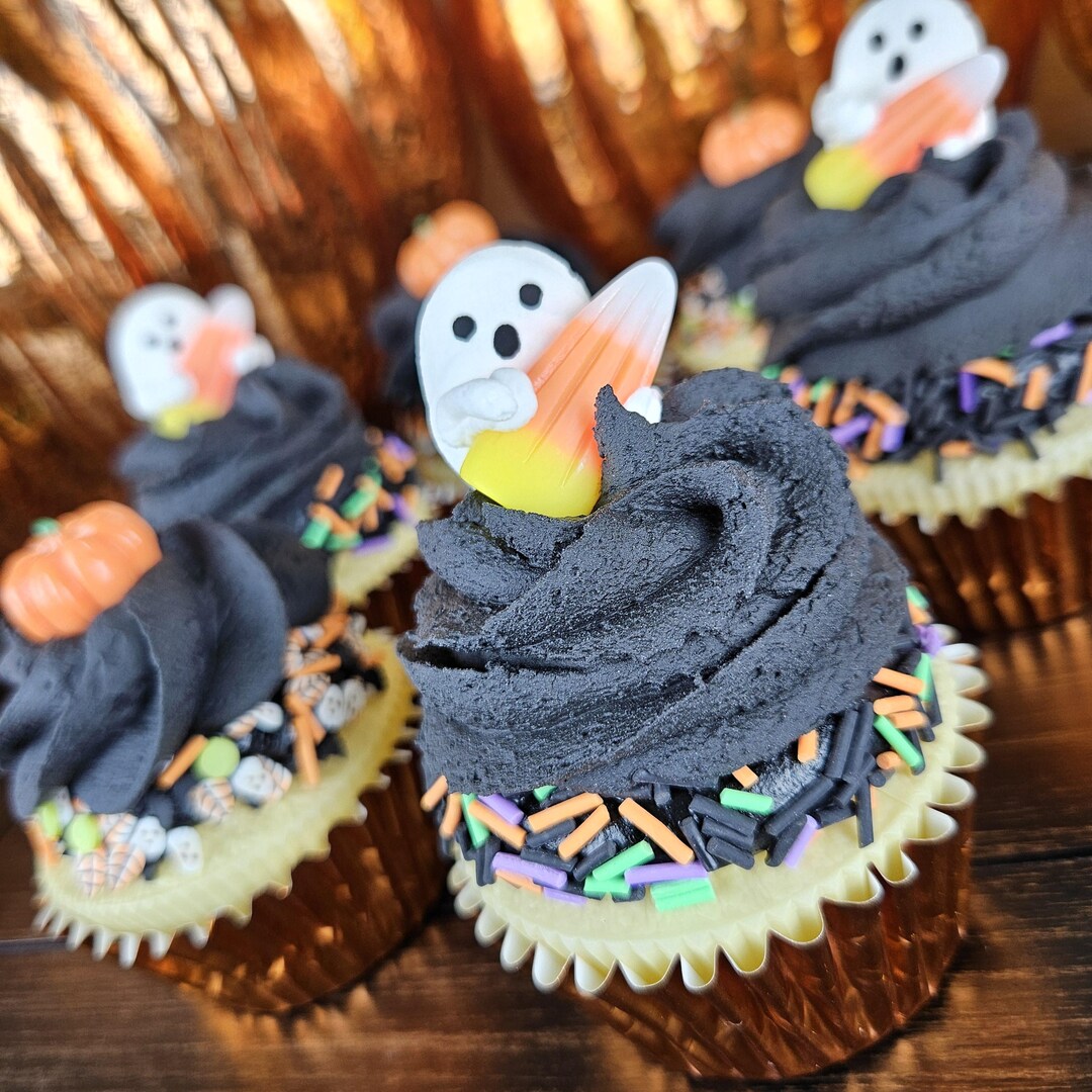 Faux Candy Corn Ghost - Pumpkin Halloween Cupcake: Spooky Tiered Tray ...
