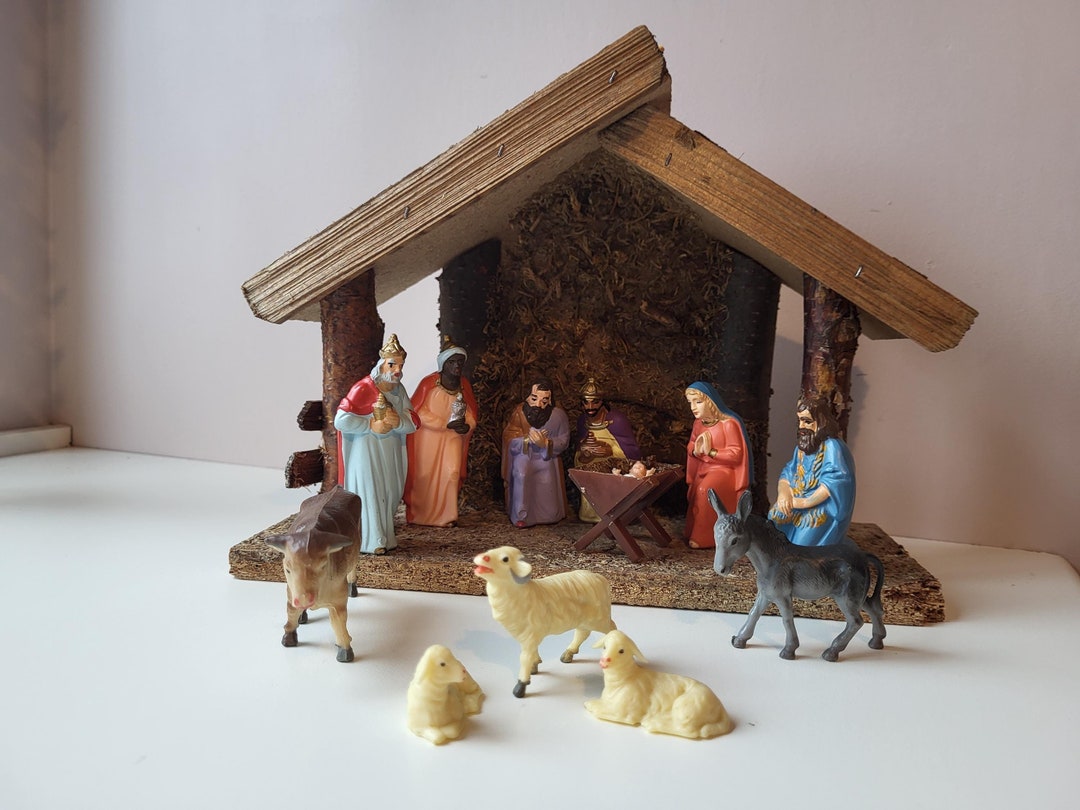 Vintage Nativity Manger Creche Religious Decor Old Christmas Decor ...