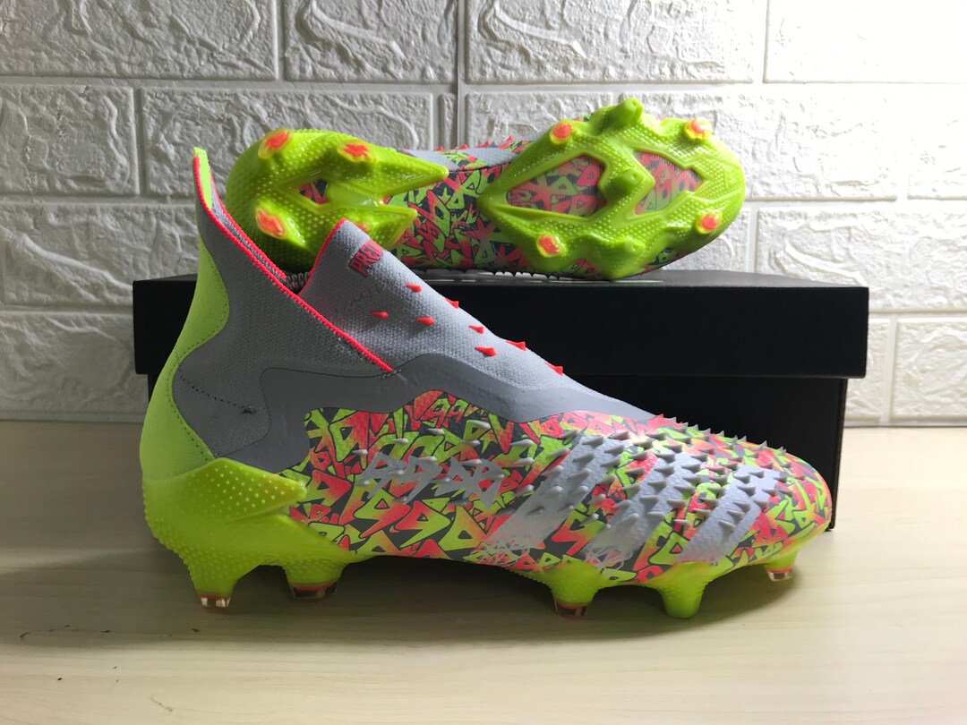 Custom Predator Freak FG Laceless - Etsy