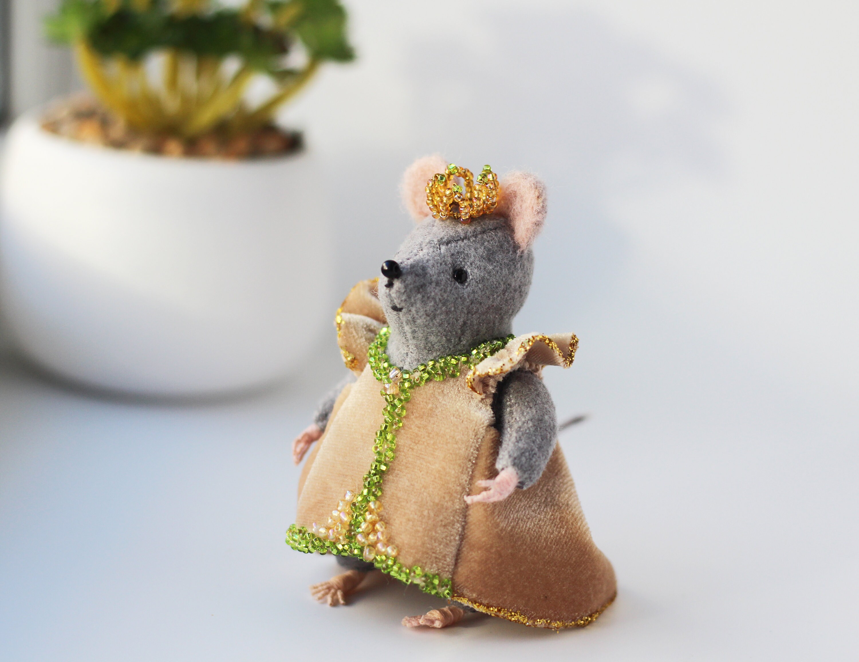 Mouse Felt Doll Nutcracker, Collectible Rat Toy Made of Wool - Etsy