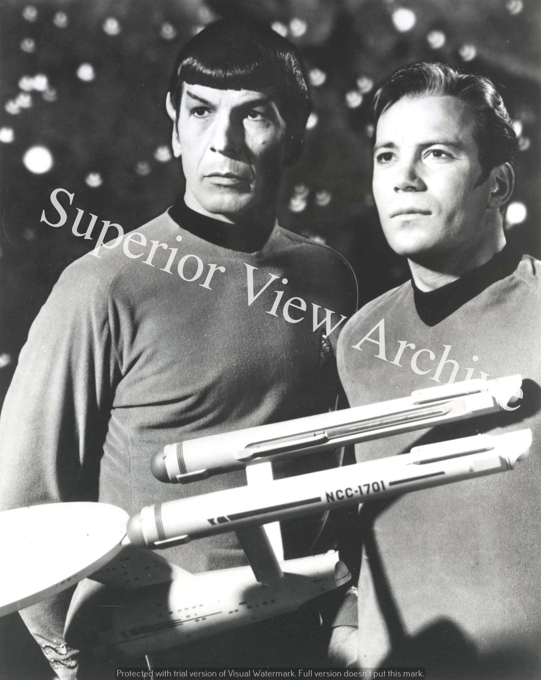 Star Trek Classic of Captain Kirk & Spock Enterprise Model Shatner ...