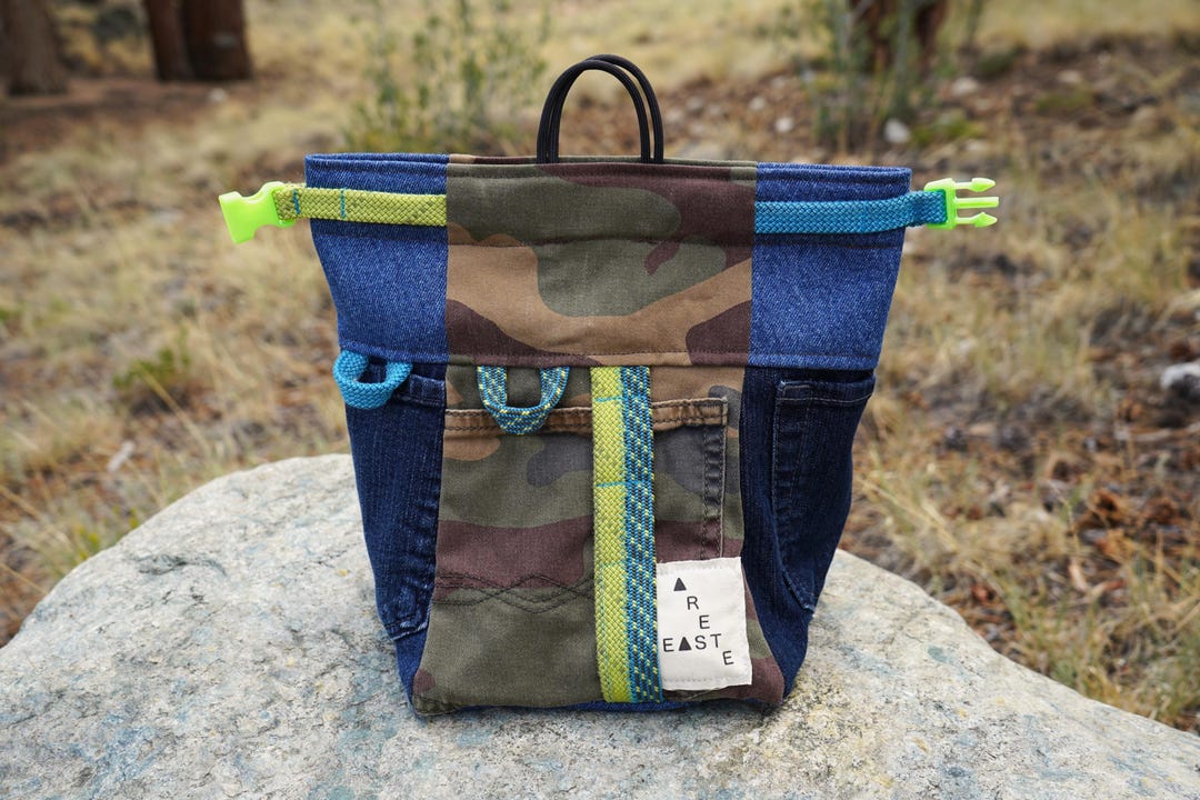 Bouldering Chalk Bucket, W/ Zippered Pocket & Magnetic Closure, Retired ...