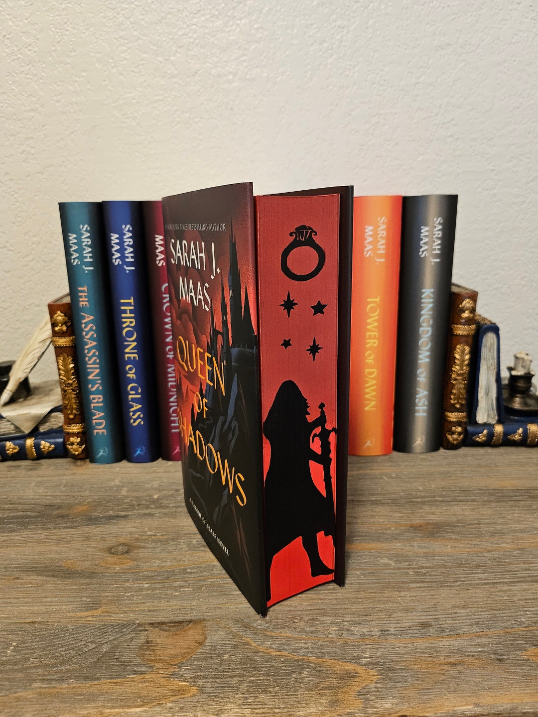 Queen of Shadows Sprayed Edge Design - Etsy