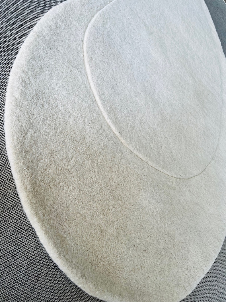 Kidney Bean Shape Tufted Plain Rug, Multi-level Pile, Hand-tufted Wool ...