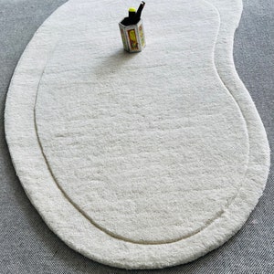 Kidney Bean Shape Tufted Plain Rug, Multi-level Pile, Hand-tufted Wool ...