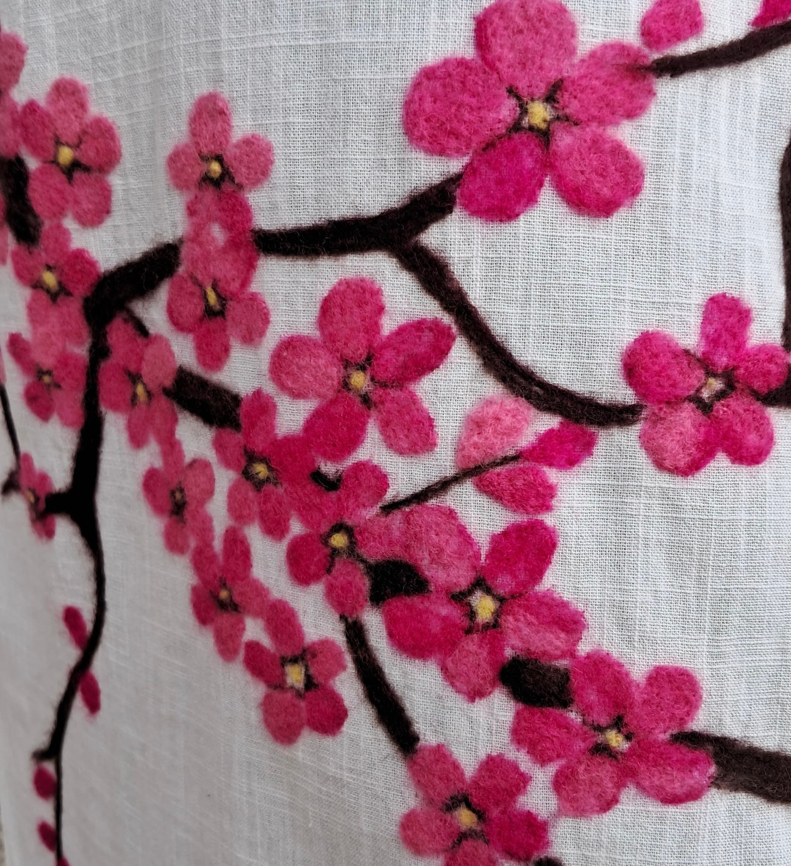 Beautiful White Kimono With Felt Floral Pattern / Vintage Womens ...
