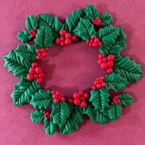 12 Edible Holly Leaf & Berries Various Sizes Cake Decoration Topper ...