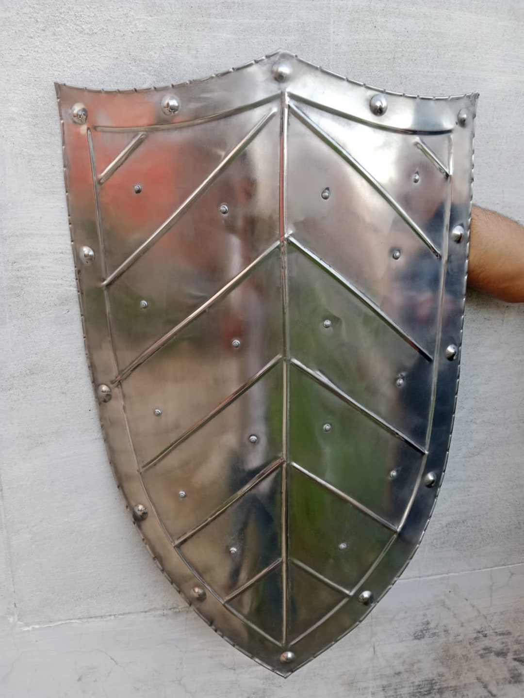 Medieval Leaf Design Pointed Shield ~ Larp Reenactment Cosplay Heater ...