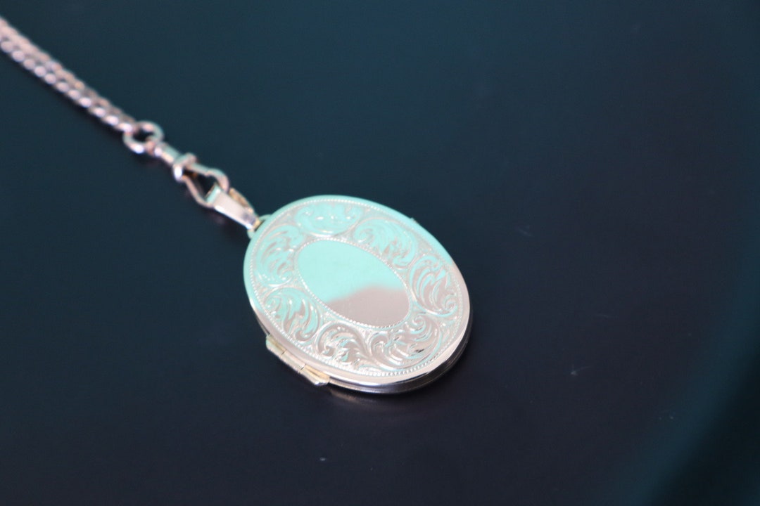 Large 9ct Yellow Pattern Oval Locket - Etsy