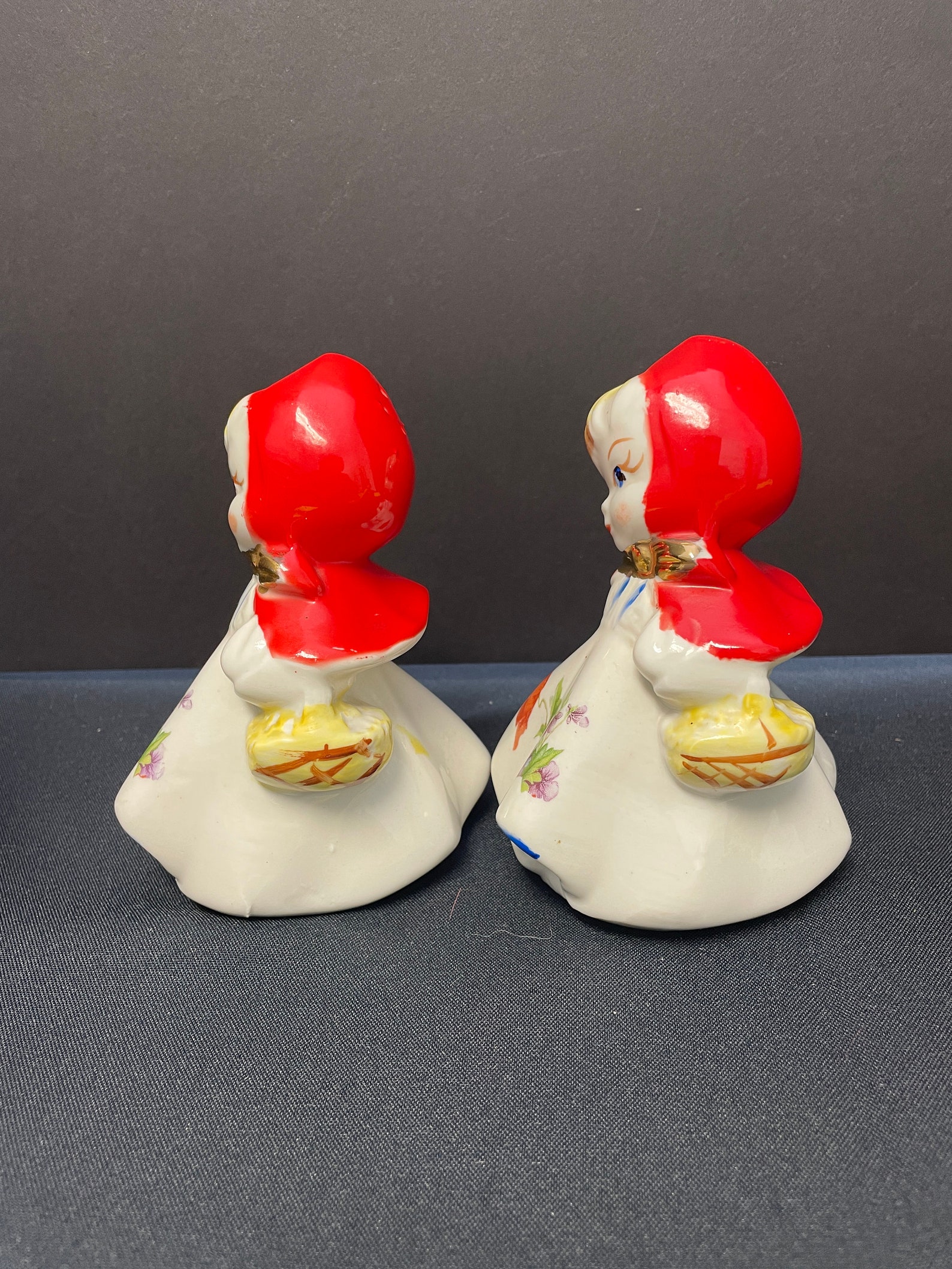 Vintage Hull 1940s Large Salt + Pepper Little Red Riding Hood 4.5" Set ...