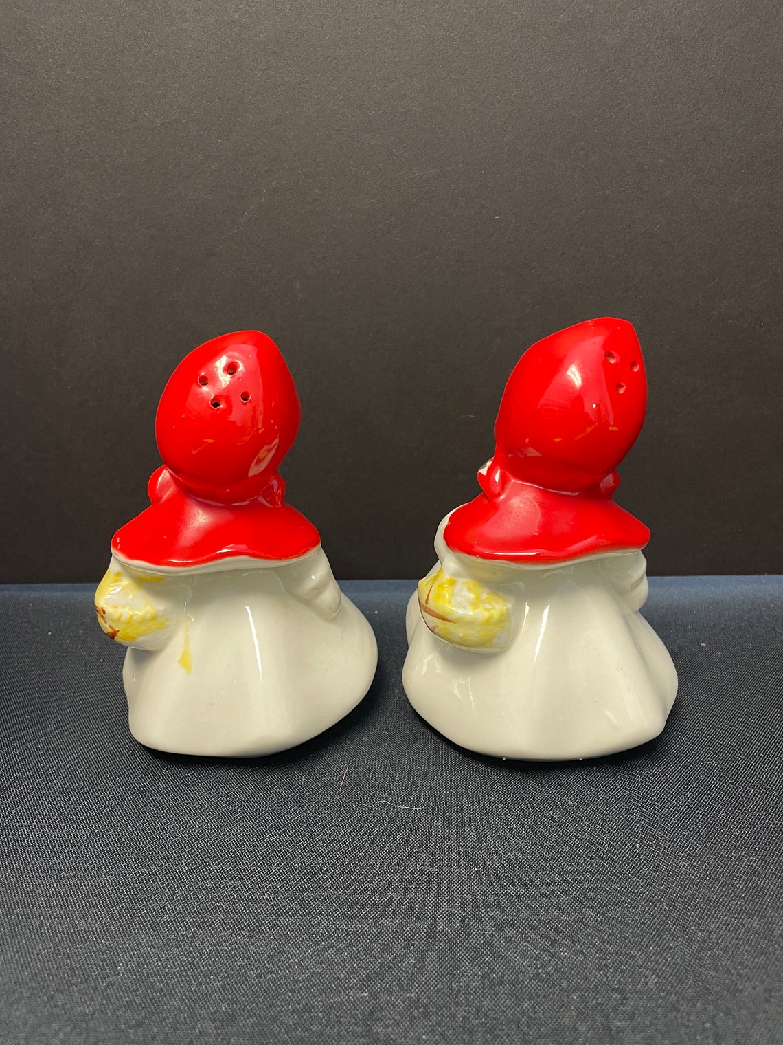 Vintage Hull 1940s Large Salt + Pepper Little Red Riding Hood 4.5" Set ...