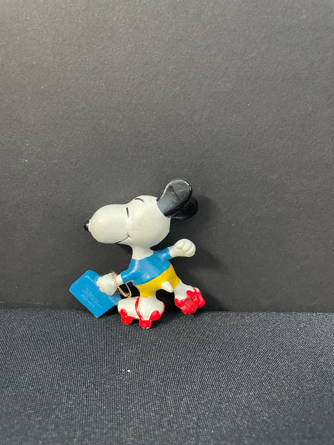 Vintage Retro Peanuts Snoopy Skating Boombox Summer Fun Plastic ...
