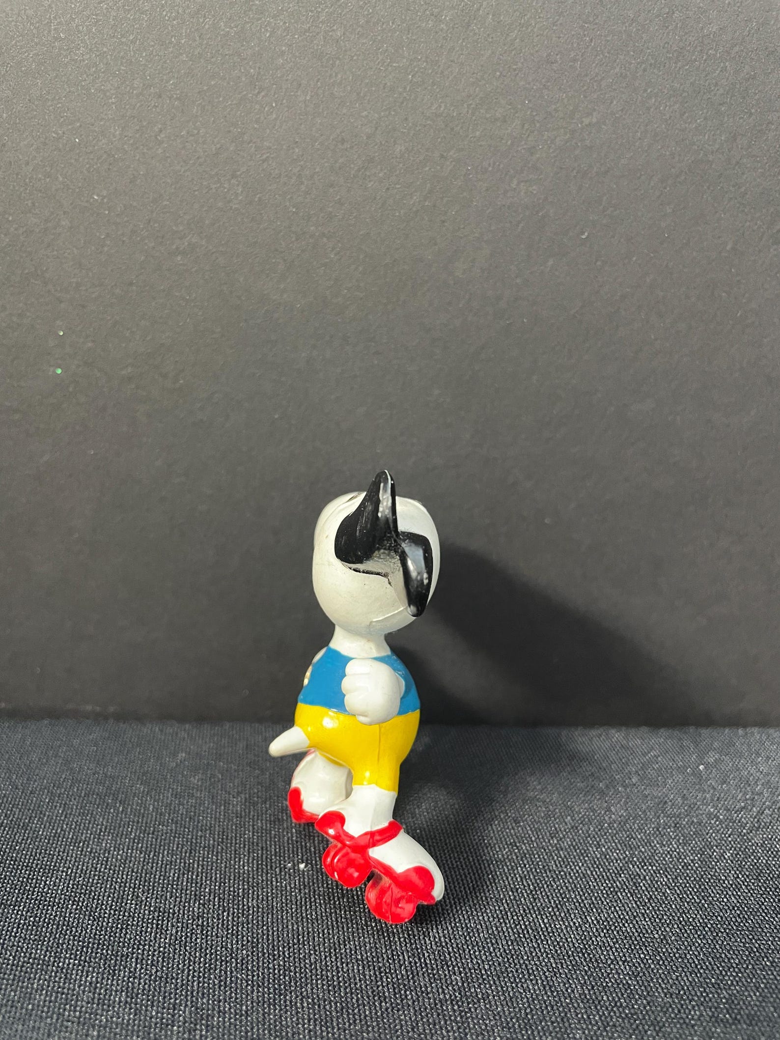 Vintage Retro Peanuts Snoopy Skating Boombox Summer Fun Plastic ...