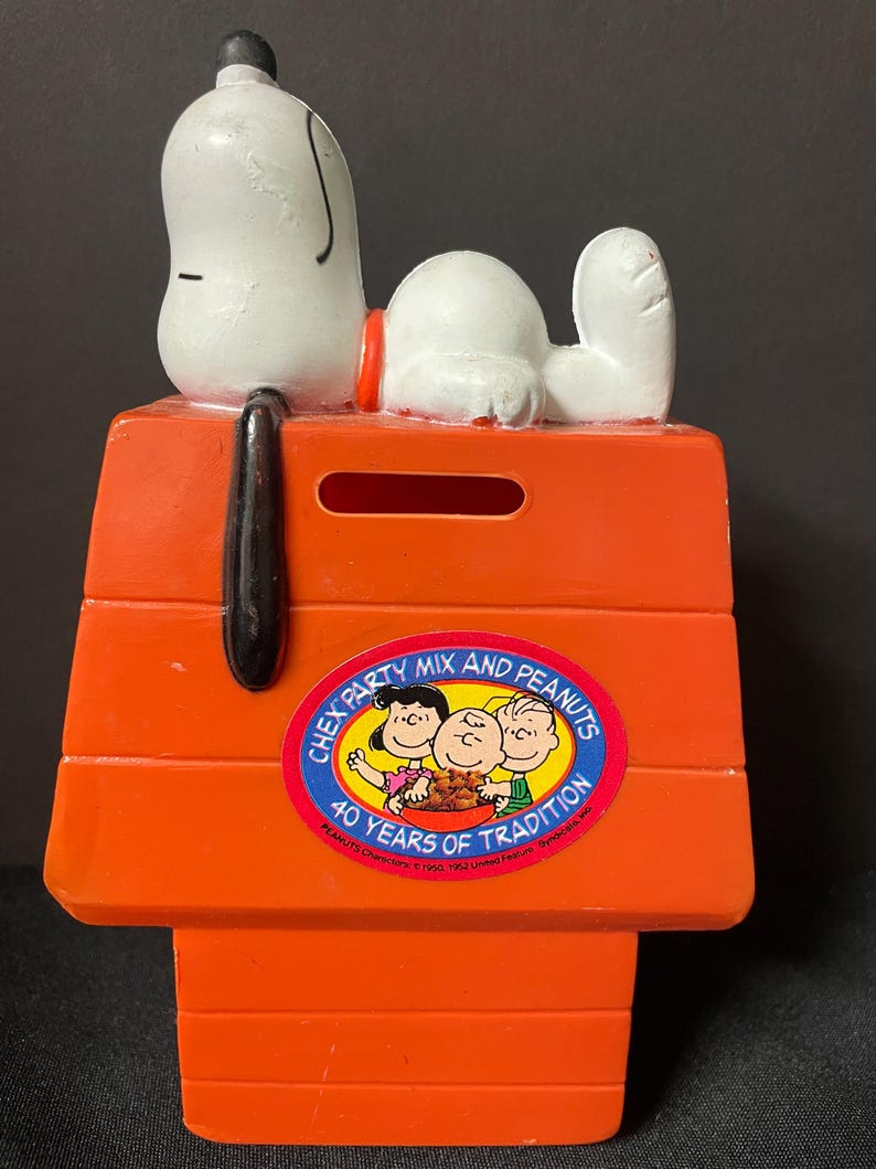Vintage Retro Plastic Peanuts Snoopy Sleeping on Doghouse Bank Cartoon Classic Toy Orange With ...