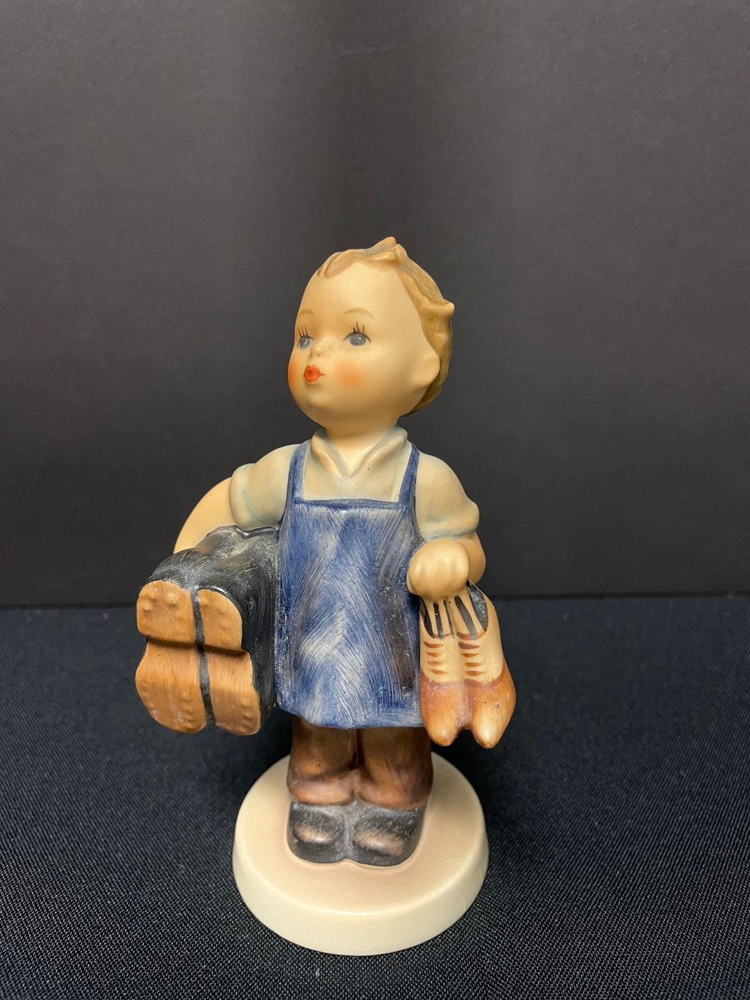 Goebel Hummel #143 /0 "boots Cobbler Boy" Antique Figurine - Etsy